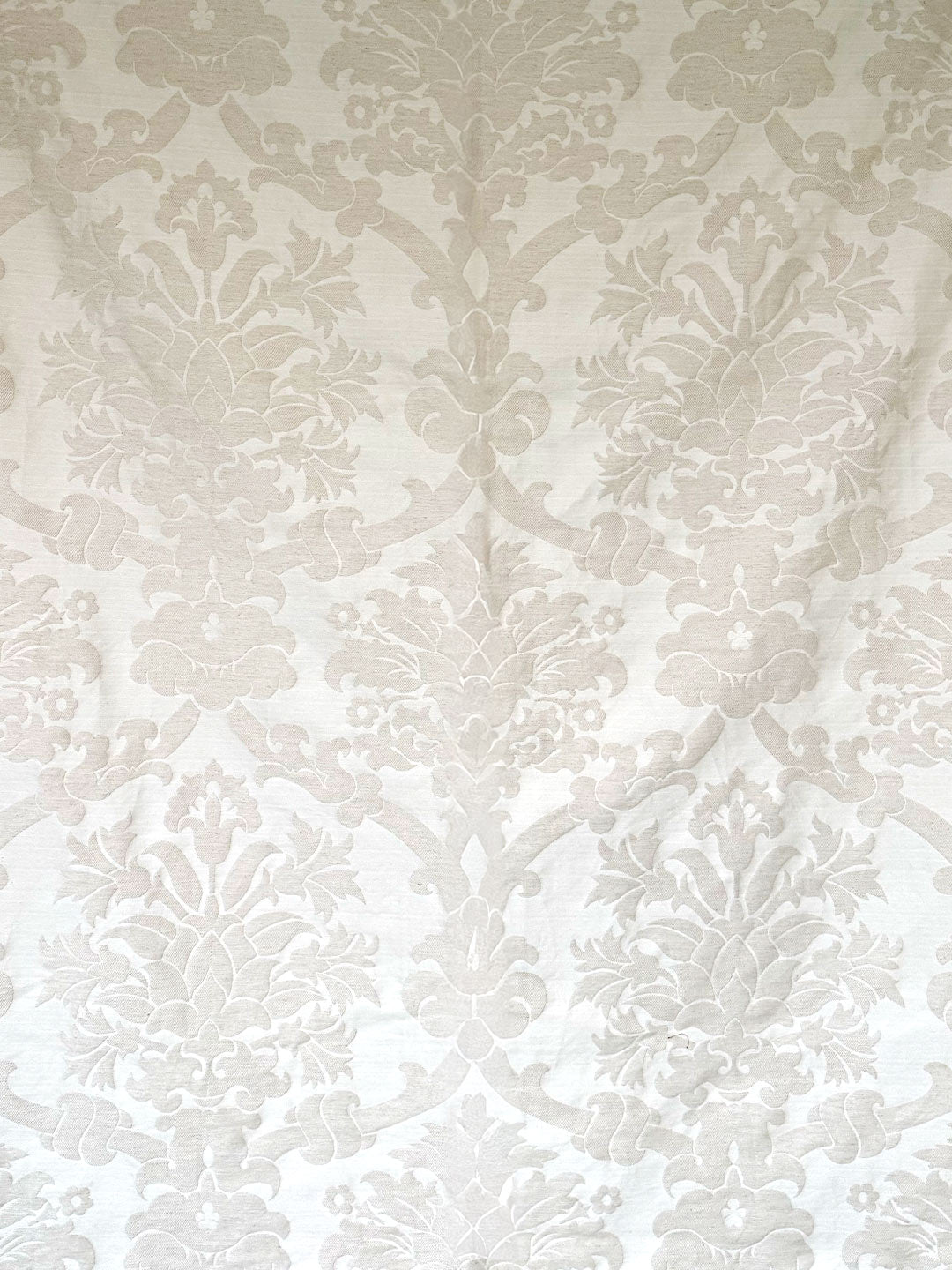 Watts 1874 Hewell: Jacobean Cotton Fabric for Upholstery